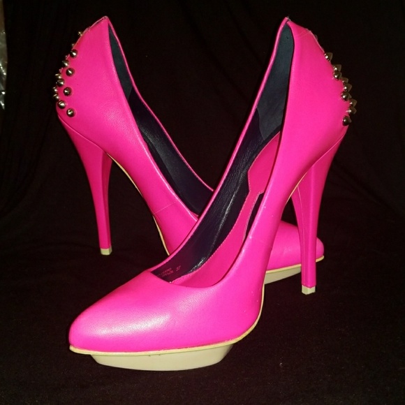 Alexander McQueen | Shoes | Alexander Mcqueen Studded Neon Pink Pumps ...